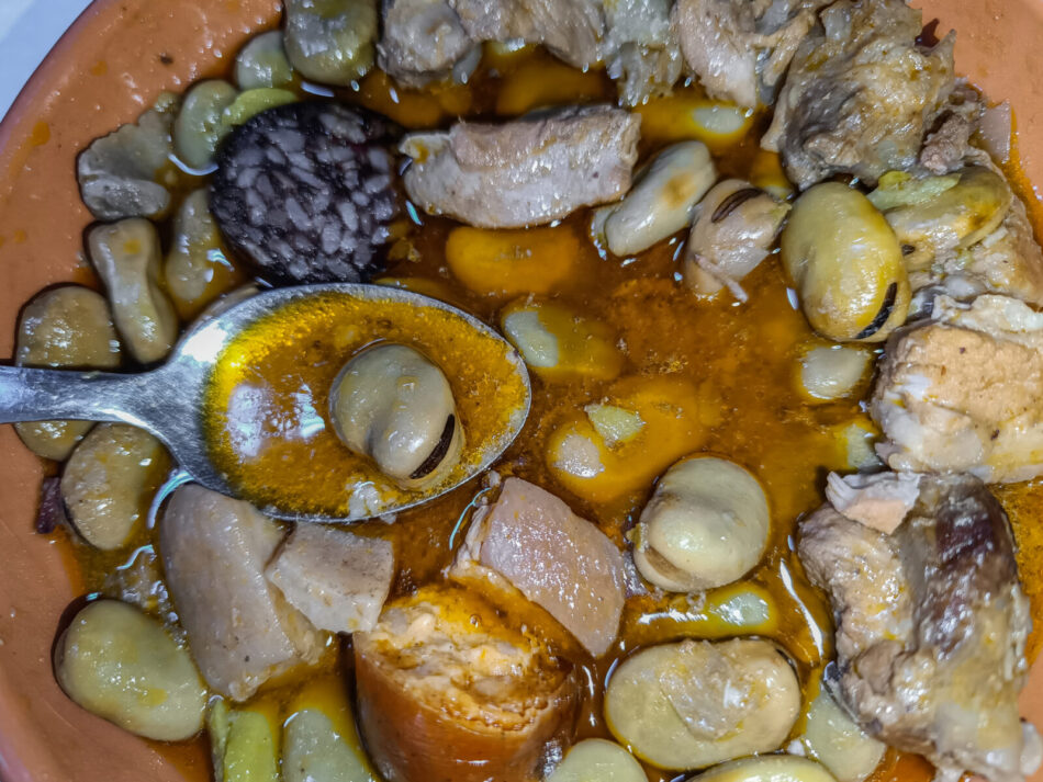 Receita de Favas Guisadas cheias de sabor e tradição portuguesa